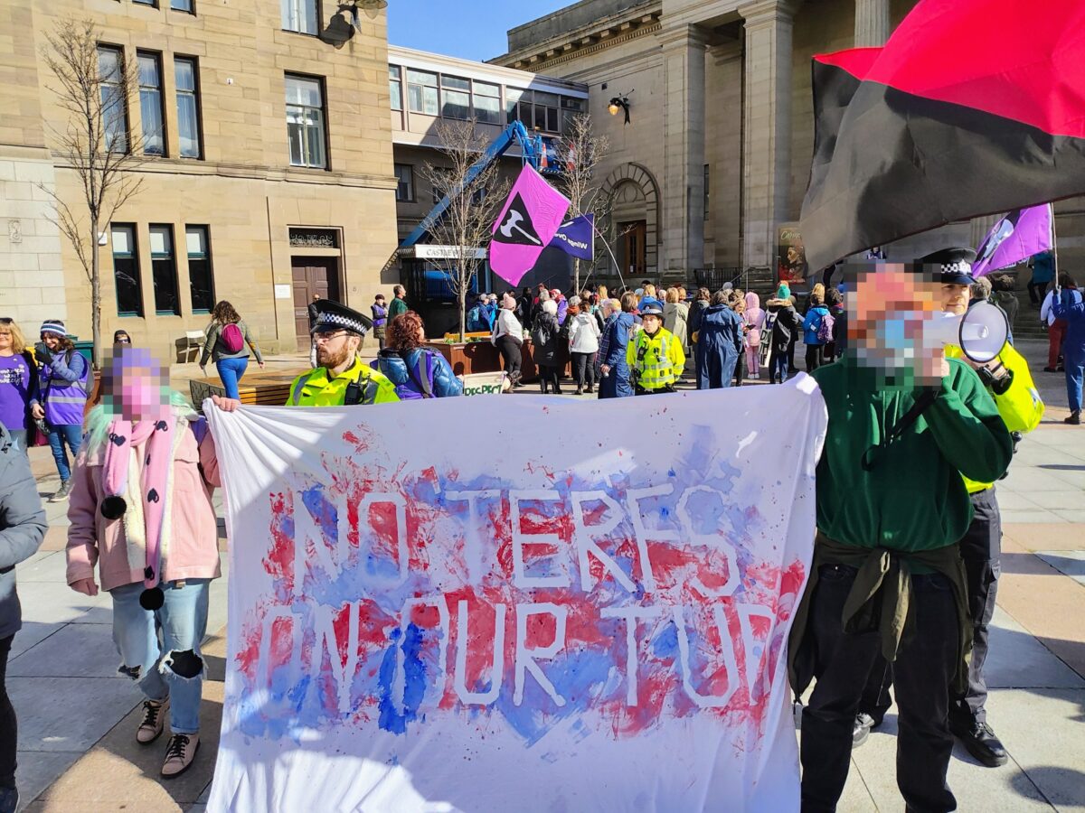 ANTI-TRANS CAMPAIGNERS SENT PACKING IN DUNDEE – Anticapitalist Resistance